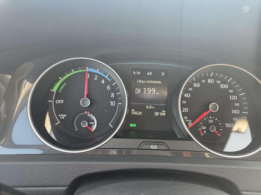 Balts Volkswagen Golf 2020 Marijampole, ar dzinēja tilpumu 0.00 L un nobraukumu 60 tūkst. km par 11950 €, foto 15 vietnē AUTOMOTO.COM.LV