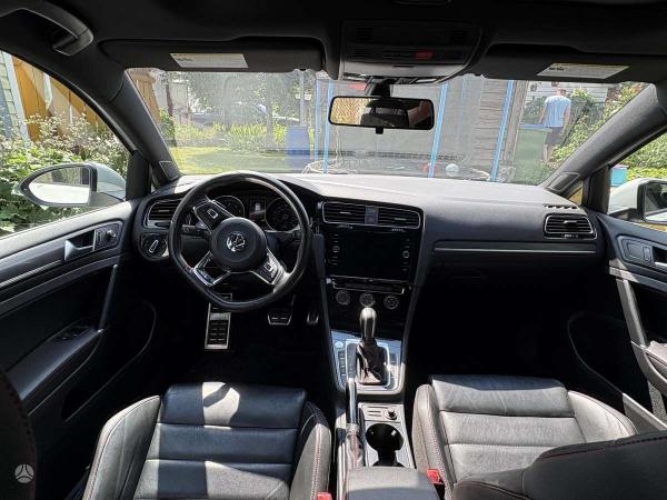 White Volkswagen Golf 2020 in Kaunas, with an engine capacity of 2.00 L and mileage of 169 thousand km for 17200 €, photo 5 on AUTOMOTO.COM.LV
