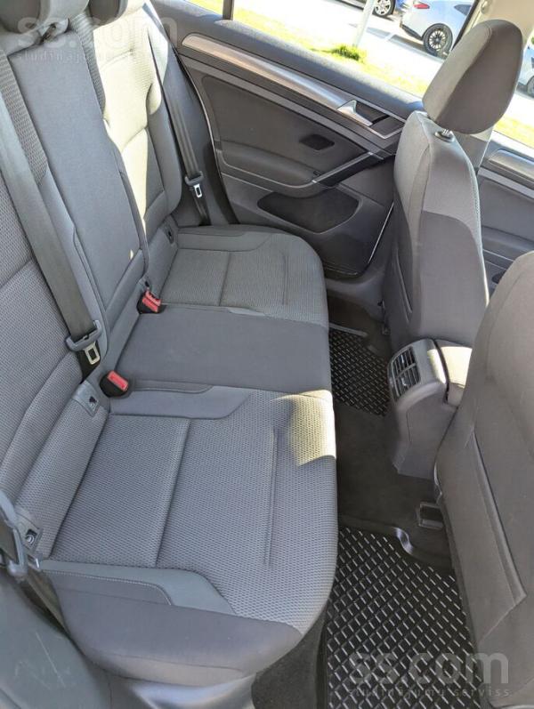 White Volkswagen Golf 2020 in Daugavpils, with an engine capacity of 1.60 L and mileage of 68 thousand km for 11700 €, photo 7 on AUTOMOTO.COM.LV