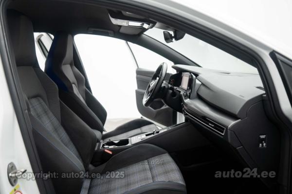 Balts Volkswagen Golf 2021 Tallina, ar dzinēja tilpumu 1.40 L un nobraukumu 63 tūkst. km par 21999 €, foto 11 vietnē AUTOMOTO.COM.LV