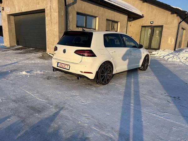 White Volkswagen Golf 2021 in Taurage, with an engine capacity of 1.98 L and mileage of 125 thousand km for 15000 €, photo 4 on AUTOMOTO.COM.LV