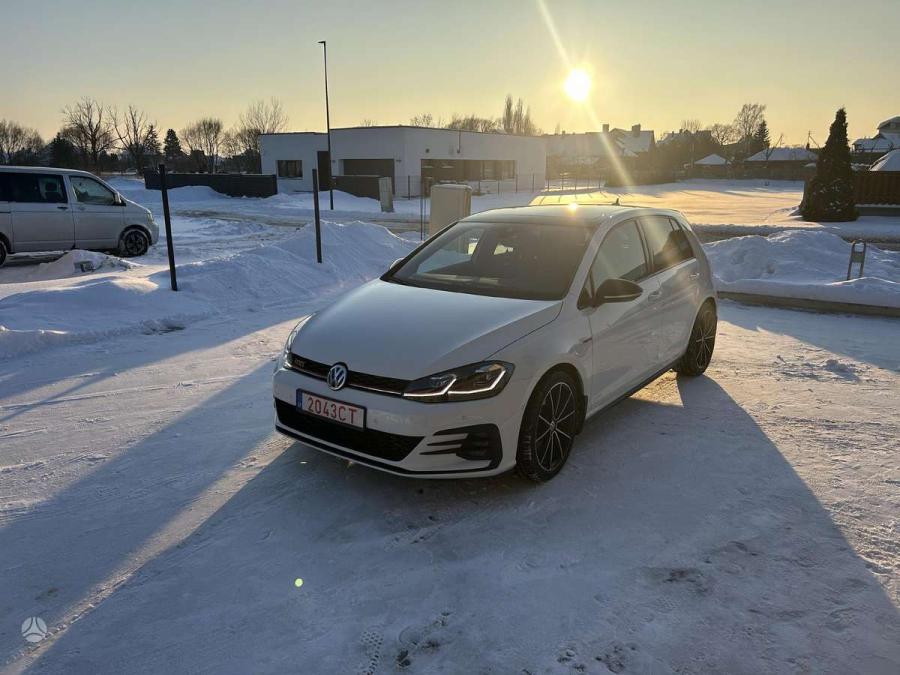 Balts Volkswagen Golf 2021 Tauragė, ar dzinēja tilpumu 1.98 L un nobraukumu 125 tūkst. km par 15000 €, foto 9 vietnē AUTOMOTO.COM.LV