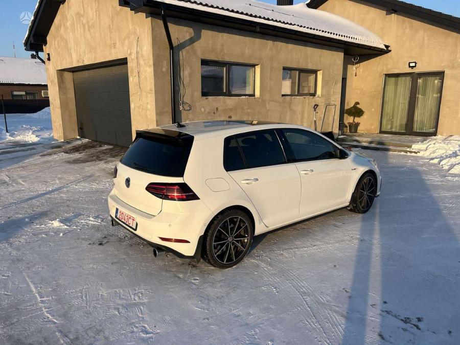 Balts Volkswagen Golf 2021 Tauragė, ar dzinēja tilpumu 1.98 L un nobraukumu 125 tūkst. km par 15000 €, foto 12 vietnē AUTOMOTO.COM.LV