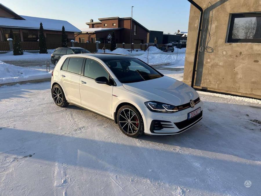 Balts Volkswagen Golf 2021 Tauragė, ar dzinēja tilpumu 1.98 L un nobraukumu 125 tūkst. km par 15000 €, foto 13 vietnē AUTOMOTO.COM.LV