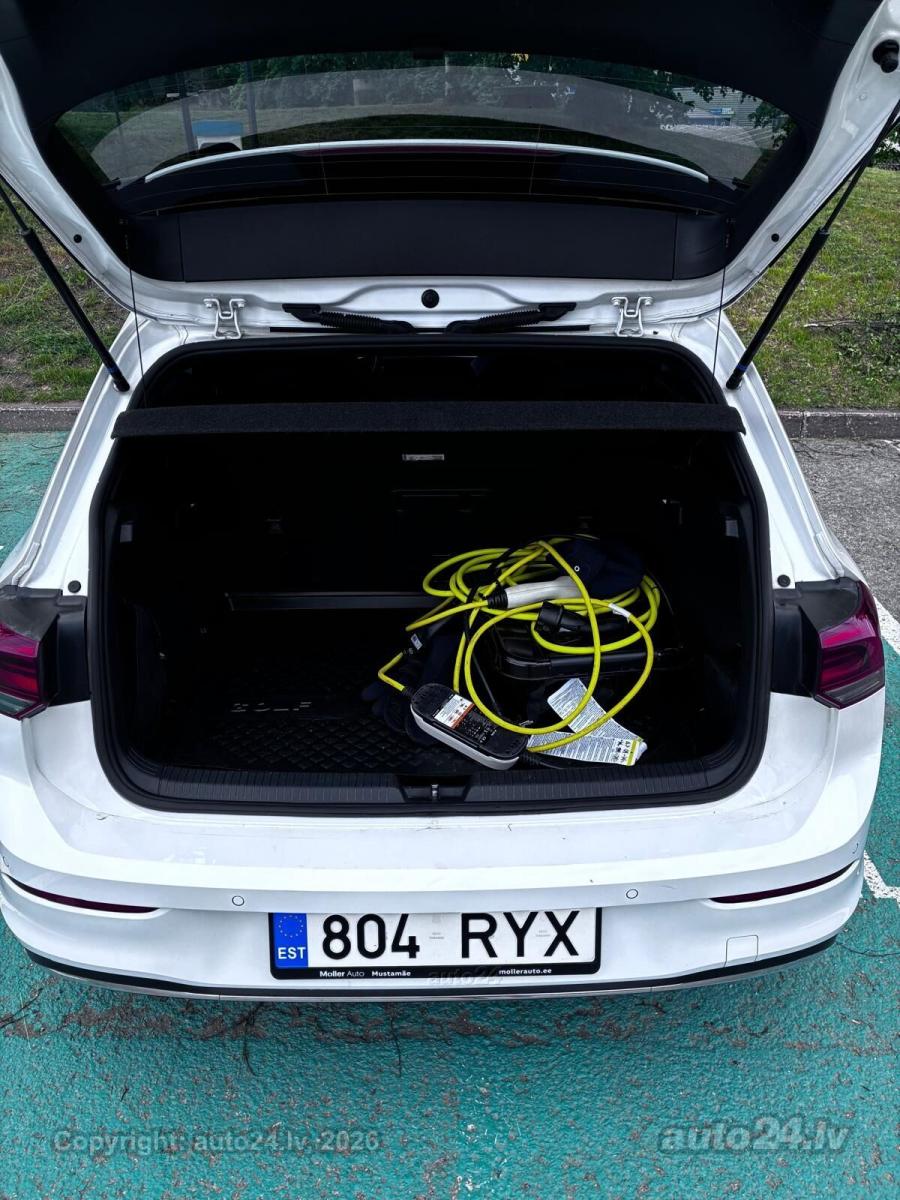Balts Volkswagen Golf 2021 Tallina, ar dzinēja tilpumu 1.40 L un nobraukumu 76 tūkst. km par 21400 €, foto 6 vietnē AUTOMOTO.COM.LV