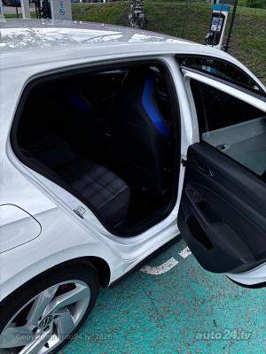 Balts Volkswagen Golf 2021 Tallina, ar dzinēja tilpumu 1.40 L un nobraukumu 76 tūkst. km par 21400 €, foto 8 vietnē AUTOMOTO.COM.LV