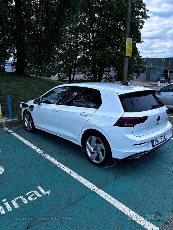 Белый Фольксваген Гольф 2021 в Таллин, объемом двигателя 1.40 л и пробегом 76 тыс. км за 21400 €, фото 9 на AUTOMOTO.COM.LV