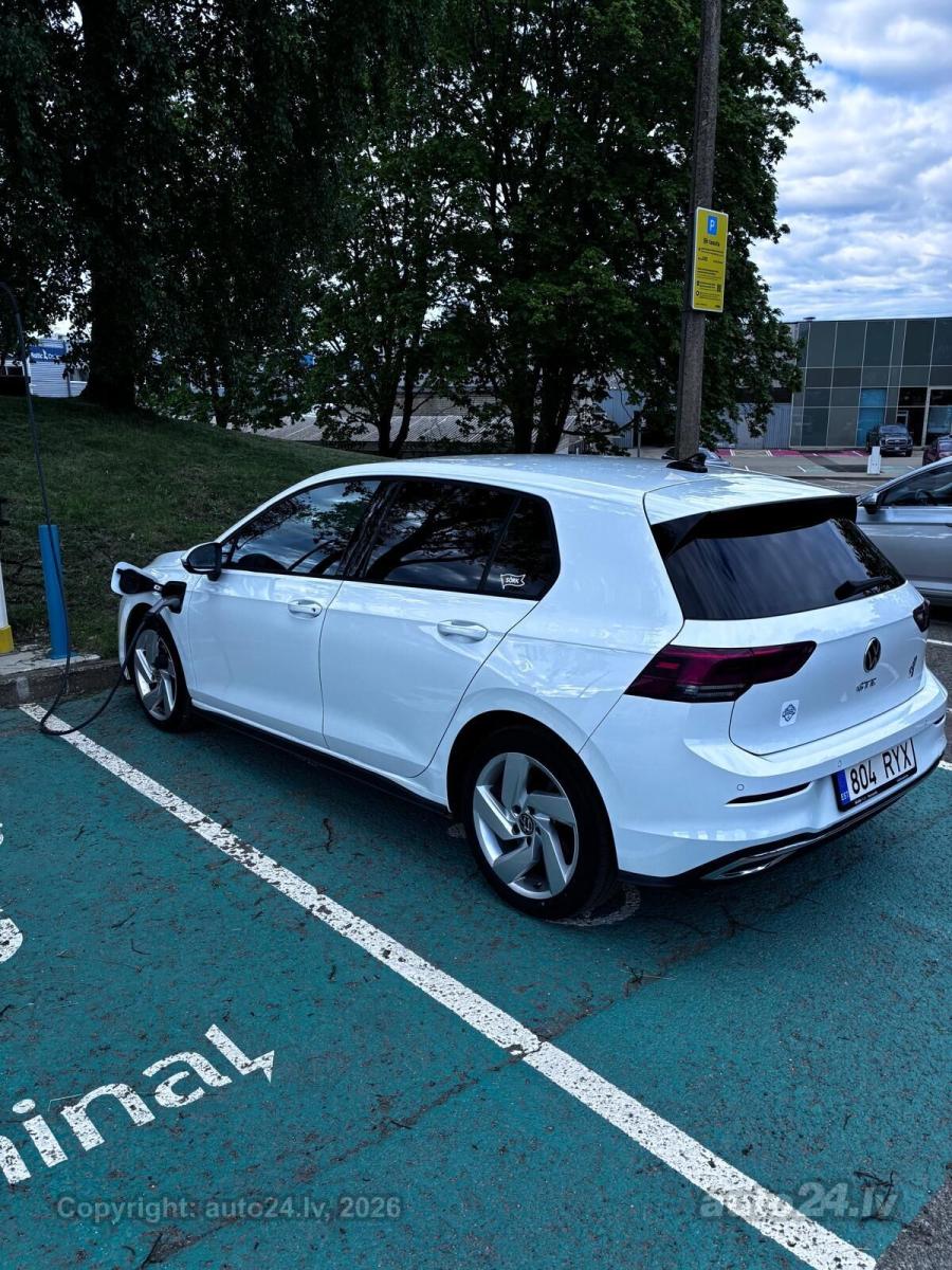 Balts Volkswagen Golf 2021 Tallina, ar dzinēja tilpumu 1.40 L un nobraukumu 76 tūkst. km par 21400 €, foto 10 vietnē AUTOMOTO.COM.LV
