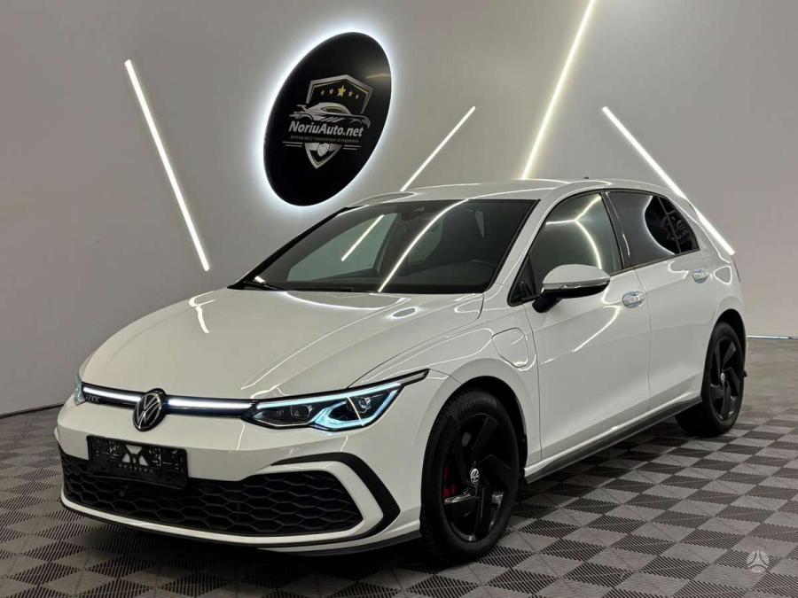 White Volkswagen Golf 2021 in Marijampole, with an engine capacity of 1.40 L and mileage of 49 thousand km for 18450 €, photo 23 on AUTOMOTO.COM.LV