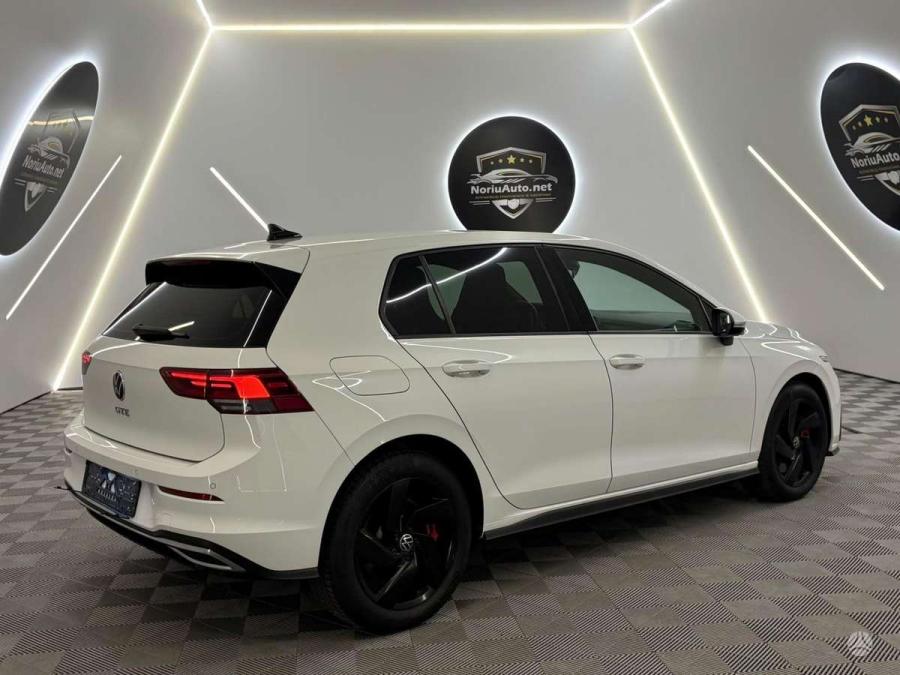 White Volkswagen Golf 2021 in Marijampole, with an engine capacity of 1.40 L and mileage of 49 thousand km for 18450 €, photo 24 on AUTOMOTO.COM.LV