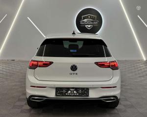 White Volkswagen Golf 2021 in Marijampole, with an engine capacity of 1.40 L and mileage of 49 thousand km for 18450 €, photo 31 on AUTOMOTO.COM.LV