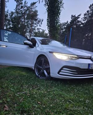 White Volkswagen Golf 2021 in Riga, with an engine capacity of 2.00 L and mileage of 0 thousand km for 14000 €, photo  on AUTOMOTO.COM.LV