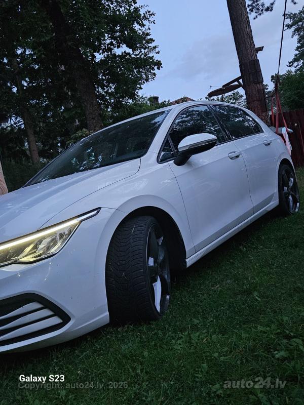 White Volkswagen Golf 2021 in Riga, with an engine capacity of 2.00 L and mileage of 0 thousand km for 14000 €, photo 3 on AUTOMOTO.COM.LV