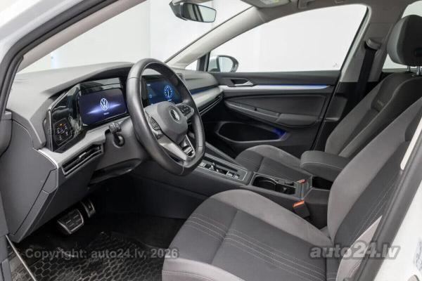 White Volkswagen Golf 2022 in Johvi, with an engine capacity of 2.00 L and mileage of 175 thousand km for 21900 €, photo 11 on AUTOMOTO.COM.LV