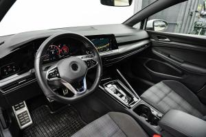 Balts Volkswagen Golf 2022 Rīga, ar dzinēja tilpumu 1.40 L un nobraukumu 95 tūkst. km par 20950 €, foto 28 vietnē AUTOMOTO.COM.LV