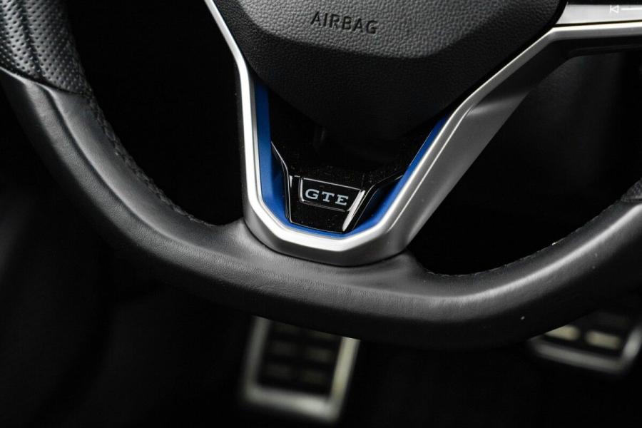 Balts Volkswagen Golf 2022 Rīga, ar dzinēja tilpumu 1.40 L un nobraukumu 95 tūkst. km par 20950 €, foto 31 vietnē AUTOMOTO.COM.LV