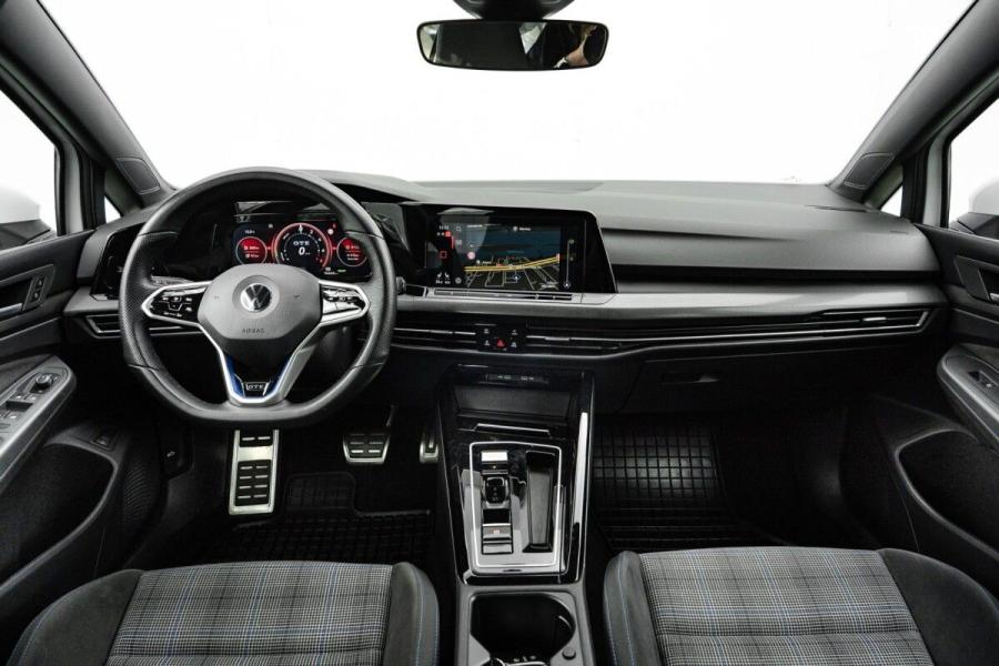 Balts Volkswagen Golf 2022 Rīga, ar dzinēja tilpumu 1.40 L un nobraukumu 95 tūkst. km par 20950 €, foto 32 vietnē AUTOMOTO.COM.LV