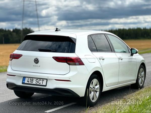 White Volkswagen Golf 2022 in Tartu, with an engine capacity of 2.00 L and mileage of 225 thousand km for 13990 €, photo 7 on AUTOMOTO.COM.LV