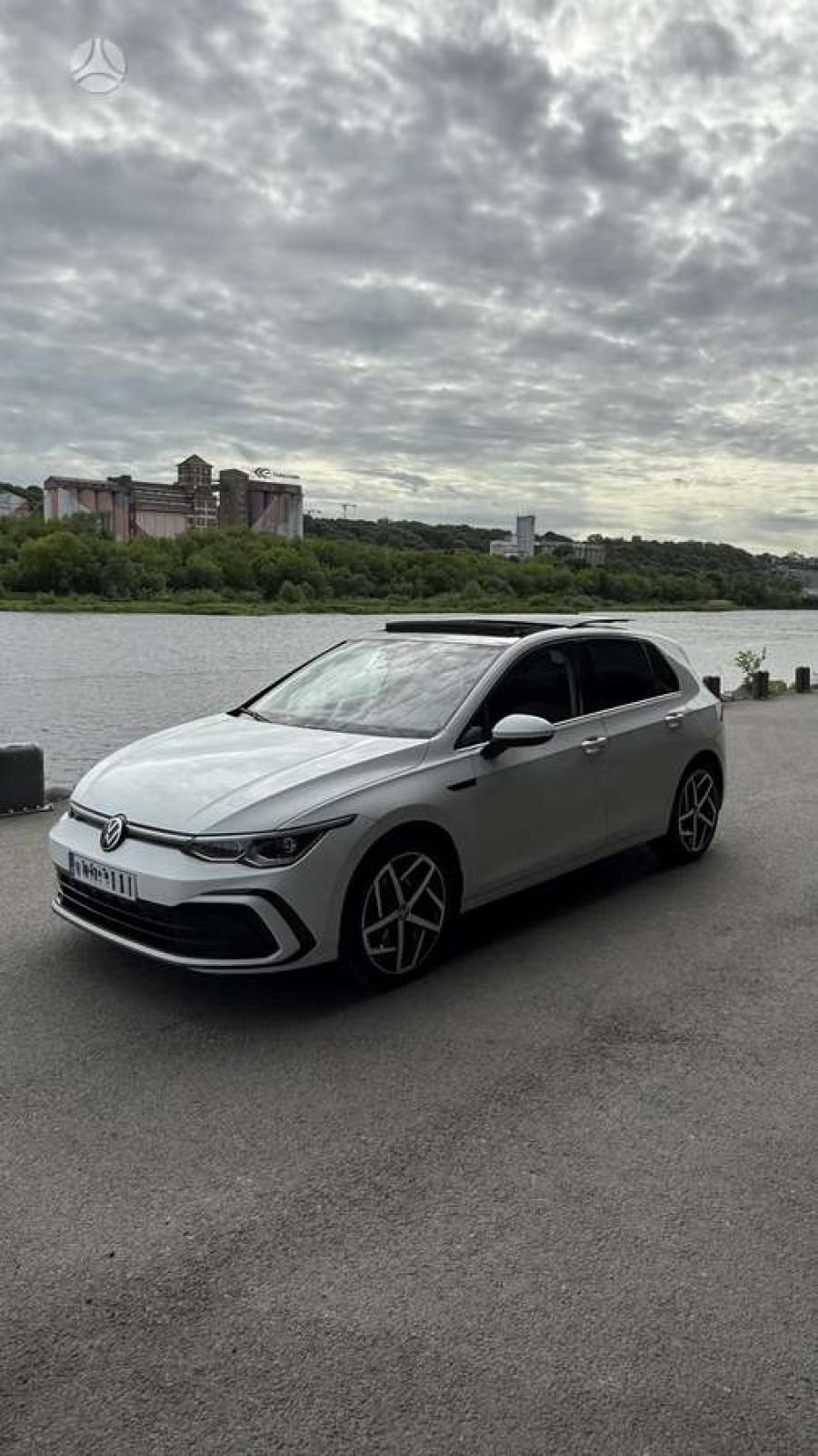 White Volkswagen Golf 2022 in Kaunas, with an engine capacity of 1.97 L and mileage of 125 thousand km for 22599 €, photo 1 on AUTOMOTO.COM.LV