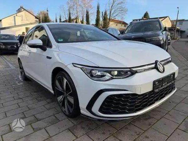 Balts Volkswagen Golf 2023 Šauļi, ar dzinēja tilpumu 2.00 L un nobraukumu 100 tūkst. km par 36500 €, foto 3 vietnē AUTOMOTO.COM.LV
