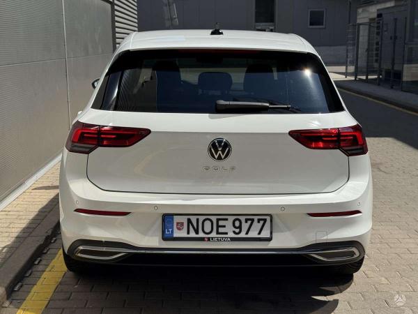 Balts Volkswagen Golf 2023 Viļņa, ar dzinēja tilpumu 2.00 L un nobraukumu 104 tūkst. km par 19500 €, foto 6 vietnē AUTOMOTO.COM.LV