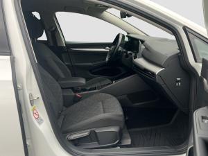 Balts Volkswagen Golf 2023 Pērnava, ar dzinēja tilpumu 1.50 L un nobraukumu 120 tūkst. km par 18900 €, foto 6 vietnē AUTOMOTO.COM.LV