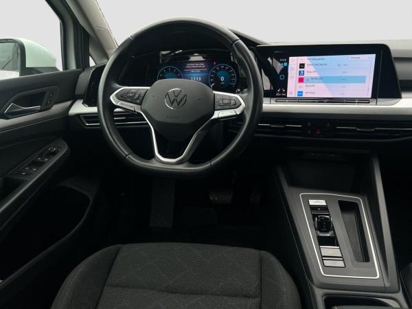 Balts Volkswagen Golf 2023 Pērnava, ar dzinēja tilpumu 1.50 L un nobraukumu 120 tūkst. km par 18900 €, foto 7 vietnē AUTOMOTO.COM.LV