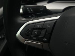 Balts Volkswagen Golf 2023 Pērnava, ar dzinēja tilpumu 1.50 L un nobraukumu 120 tūkst. km par 18900 €, foto 16 vietnē AUTOMOTO.COM.LV