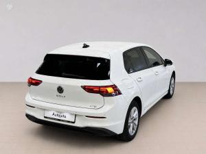 White Volkswagen Golf 2023 in Kaunas, with an engine capacity of 1.00 L and mileage of 101 thousand km for 15400 €, photo 5 on AUTOMOTO.COM.LV