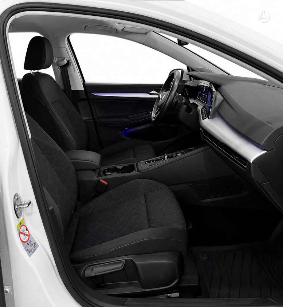 White Volkswagen Golf 2023 in Kaunas, with an engine capacity of 1.00 L and mileage of 101 thousand km for 15400 €, photo 7 on AUTOMOTO.COM.LV
