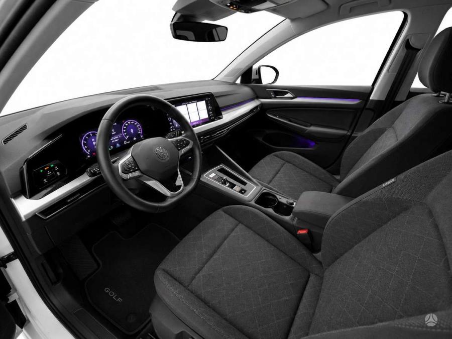 White Volkswagen Golf 2023 in Kaunas, with an engine capacity of 1.00 L and mileage of 101 thousand km for 15400 €, photo 9 on AUTOMOTO.COM.LV