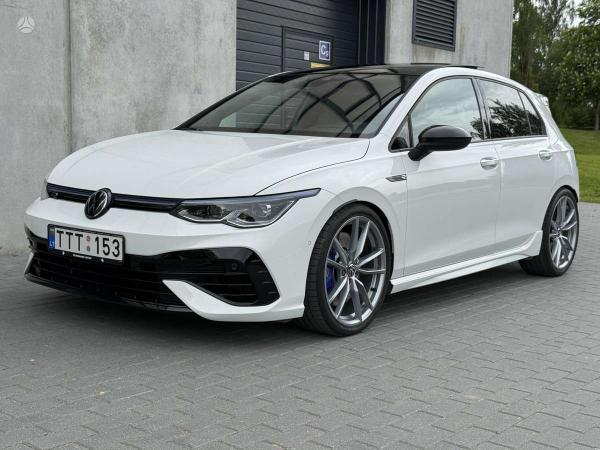 Balts Volkswagen Golf 2024 Plungė, ar dzinēja tilpumu 1.98 L un nobraukumu 6 tūkst. km par 39999 €, foto 2 vietnē AUTOMOTO.COM.LV