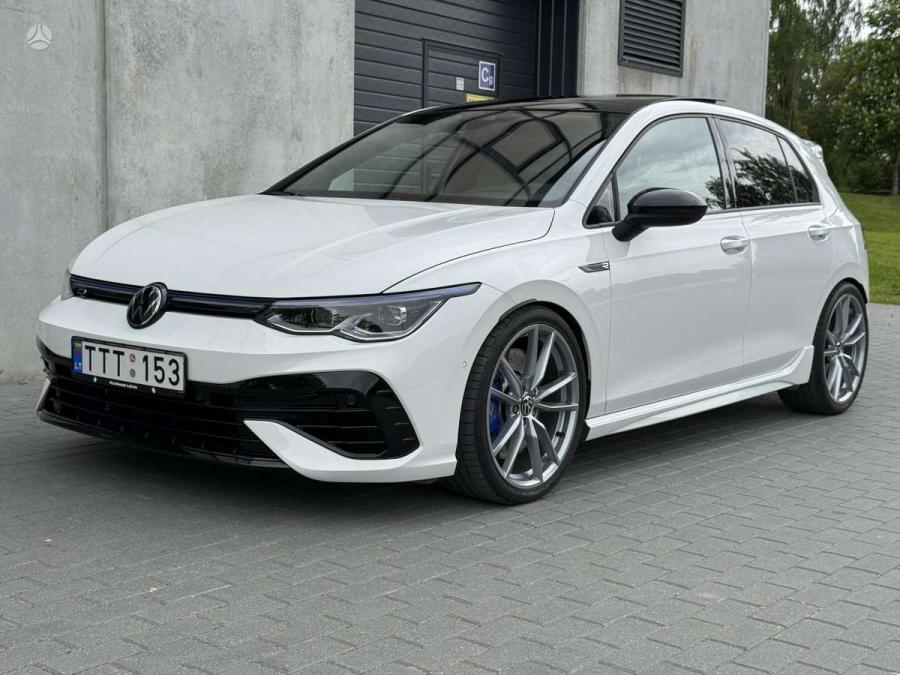 Balts Volkswagen Golf 2024 Plungė, ar dzinēja tilpumu 1.98 L un nobraukumu 6 tūkst. km par 39999 €, foto 3 vietnē AUTOMOTO.COM.LV