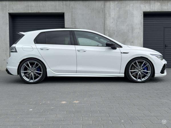 Balts Volkswagen Golf 2024 Plungė, ar dzinēja tilpumu 1.98 L un nobraukumu 6 tūkst. km par 39999 €, foto 6 vietnē AUTOMOTO.COM.LV