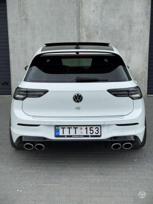 Balts Volkswagen Golf 2024 Plungė, ar dzinēja tilpumu 1.98 L un nobraukumu 6 tūkst. km par 39999 €, foto 9 vietnē AUTOMOTO.COM.LV