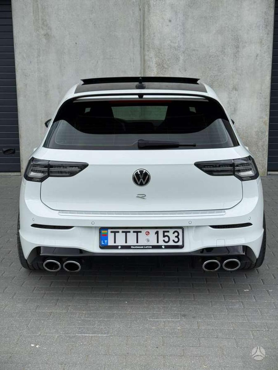Balts Volkswagen Golf 2024 Plungė, ar dzinēja tilpumu 1.98 L un nobraukumu 6 tūkst. km par 39999 €, foto 9 vietnē AUTOMOTO.COM.LV