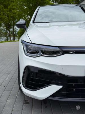 Balts Volkswagen Golf 2024 Plungė, ar dzinēja tilpumu 1.98 L un nobraukumu 6 tūkst. km par 39999 €, foto 10 vietnē AUTOMOTO.COM.LV