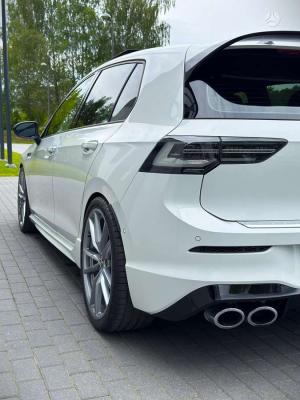 Balts Volkswagen Golf 2024 Plungė, ar dzinēja tilpumu 1.98 L un nobraukumu 6 tūkst. km par 39999 €, foto 12 vietnē AUTOMOTO.COM.LV