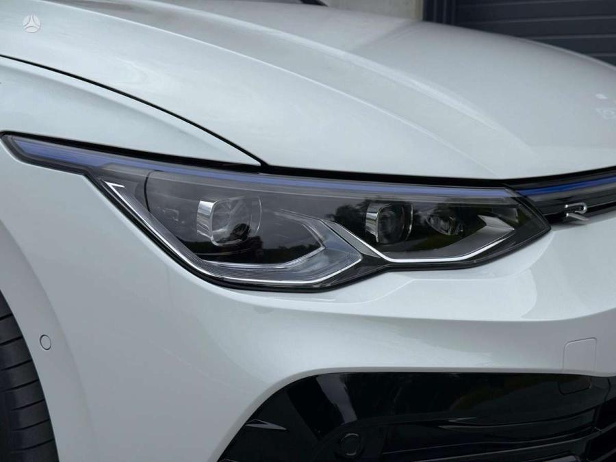 Balts Volkswagen Golf 2024 Plungė, ar dzinēja tilpumu 1.98 L un nobraukumu 6 tūkst. km par 39999 €, foto 14 vietnē AUTOMOTO.COM.LV