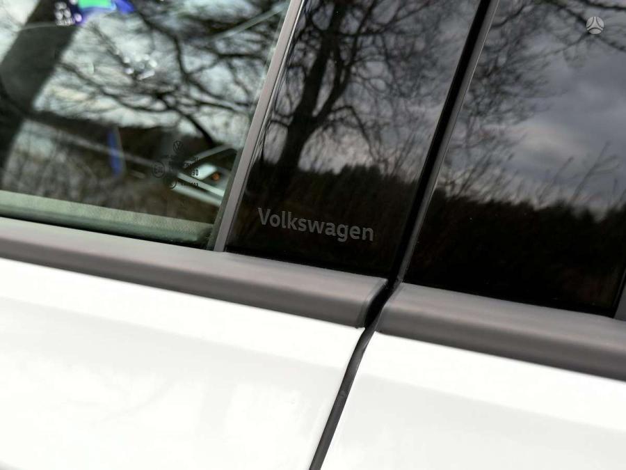 Balts Volkswagen Golf 2024 Plungė, ar dzinēja tilpumu 1.98 L un nobraukumu 6 tūkst. km par 39999 €, foto 18 vietnē AUTOMOTO.COM.LV