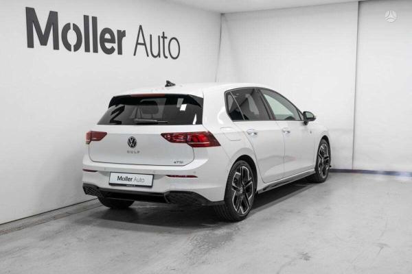 White Volkswagen Golf 2025 in Vilnius, with an engine capacity of 1.50 L and mileage of 46 thousand km for 25250 €, photo 3 on AUTOMOTO.COM.LV