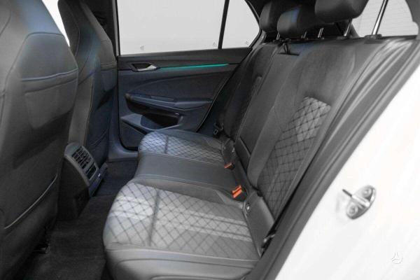 White Volkswagen Golf 2025 in Vilnius, with an engine capacity of 1.50 L and mileage of 46 thousand km for 25250 €, photo 6 on AUTOMOTO.COM.LV