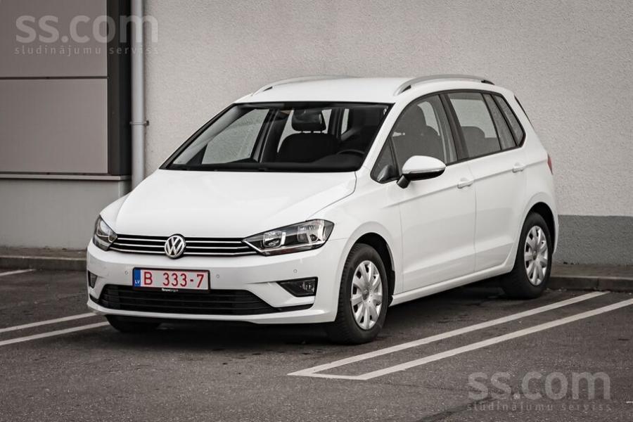White Volkswagen Golf 2015 in Riga, with an engine capacity of 2.00 L and mileage of 220 thousand km for 8650 €, photo 1 on AUTOMOTO.COM.LV