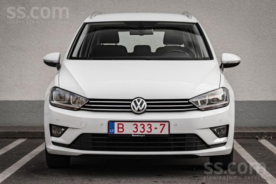 White Volkswagen Golf 2015 in Riga, with an engine capacity of 2.00 L and mileage of 220 thousand km for 8650 €, photo 3 on AUTOMOTO.COM.LV