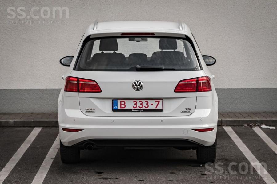White Volkswagen Golf 2015 in Riga, with an engine capacity of 2.00 L and mileage of 220 thousand km for 8650 €, photo 6 on AUTOMOTO.COM.LV
