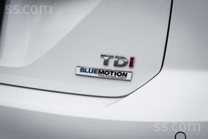 White Volkswagen Golf 2015 in Riga, with an engine capacity of 2.00 L and mileage of 220 thousand km for 8650 €, photo 9 on AUTOMOTO.COM.LV