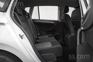 White Volkswagen Golf 2015 in Riga, with an engine capacity of 2.00 L and mileage of 220 thousand km for 8650 €, photo 12 on AUTOMOTO.COM.LV