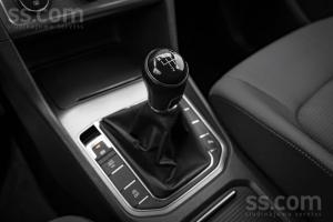 White Volkswagen Golf 2015 in Riga, with an engine capacity of 2.00 L and mileage of 220 thousand km for 8650 €, photo 21 on AUTOMOTO.COM.LV