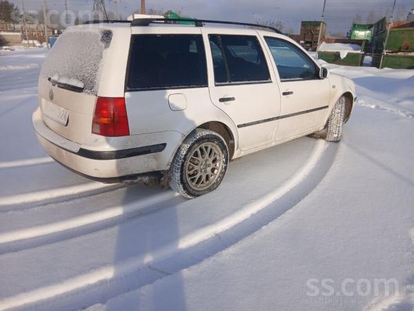 Balts Volkswagen Golf 2006 Tukums, ar dzinēja tilpumu 1.90 L un nobraukumu 216 tūkst. km par 2650 €, foto 4 vietnē AUTOMOTO.COM.LV