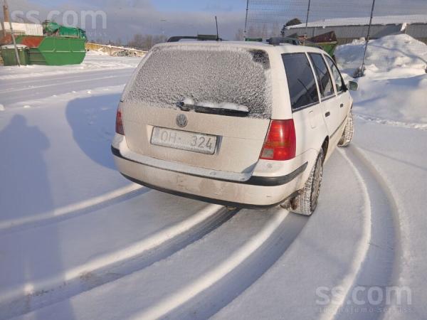 Balts Volkswagen Golf 2006 Tukums, ar dzinēja tilpumu 1.90 L un nobraukumu 216 tūkst. km par 2650 €, foto 5 vietnē AUTOMOTO.COM.LV
